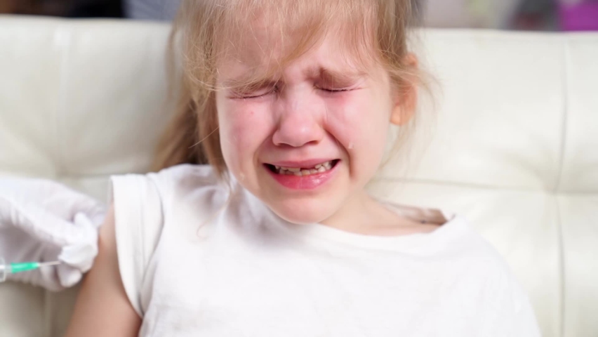 Crying child injection: videos de stock; videoclips en 4K y HD ...