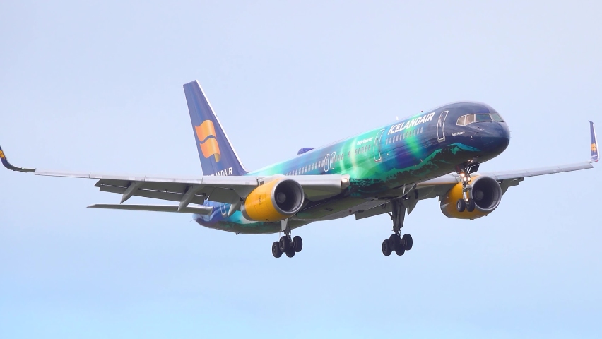 Boeing 757 Stock Video Footage - 4K and HD Video Clips | Shutterstock