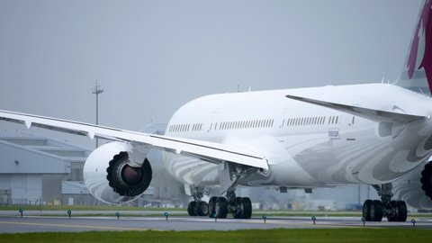 207 Boeing 787 9 Stock Video Footage - 4K and HD Video Clips | Shutterstock