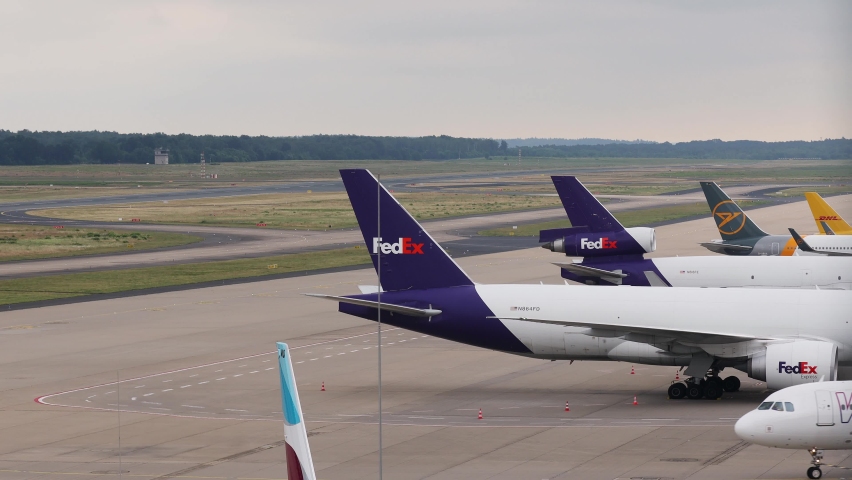 Wizz Air Stock Video Footage - 4K and HD Video Clips | Shutterstock