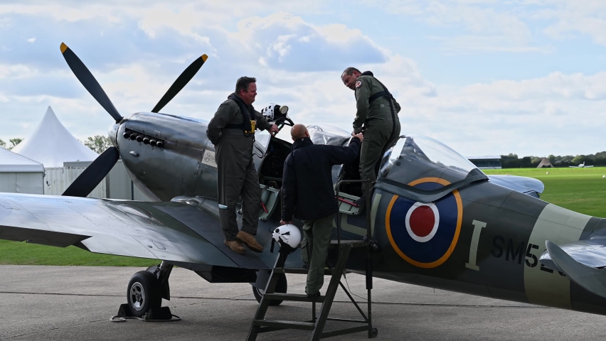 Raf roundel Stock Video Footage - 4K and HD Video Clips | Shutterstock