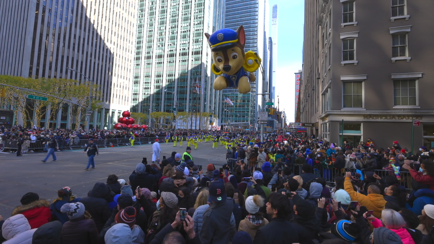 2021 macys thanksgiving day parade Stock Video Footage - 4K and HD ...