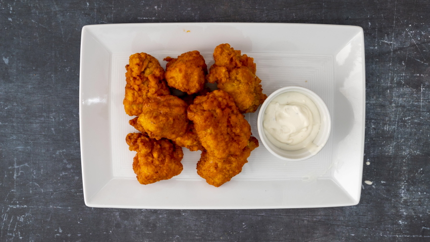 22,802 Chicken Wings Videos