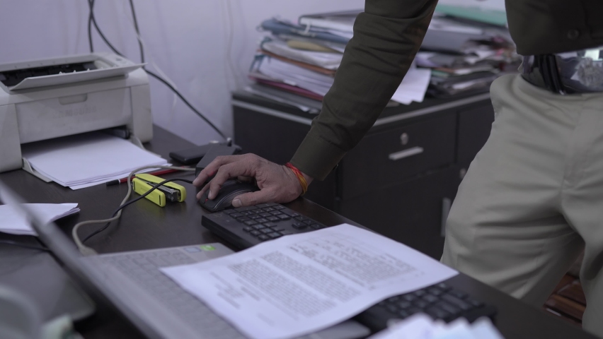 india policeman working on laptop police Stock Footage Video (100% ...