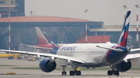 863 Airbus A350 Stock Video Footage - 4K and HD Video Clips | Shutterstock