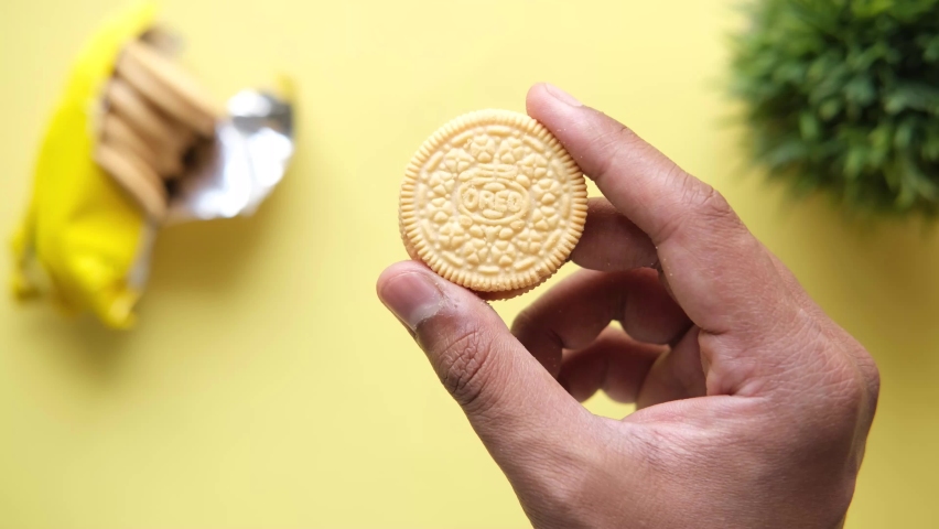 Oreo top view Stock Video Footage - 4K and HD Video Clips | Shutterstock