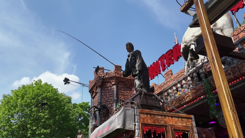 3 Spider carnival ride Stock Video Footage - 4K and HD Video Clips ...