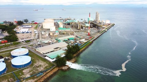 98 Oil petronas Stock Video Footage - 4K and HD Video Clips | Shutterstock