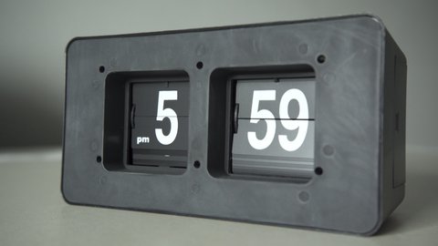 Flip Clock Show 6 Pm Time Stock Footage Video (100% Royalty-free ...