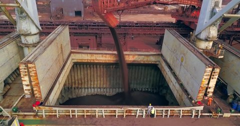 Shiploader Pouring Iron Ore Onto Barge Stock Footage Video (100% ...