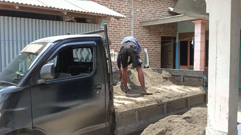 Man Unloading Sand Pick Car Male Stock Footage Video (100% Royalty-free ...