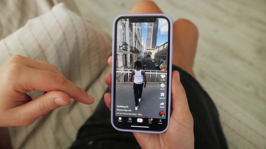 739 Scrolling Instagram Stock Video Footage - 4K and HD Video Clips | Shutterstock