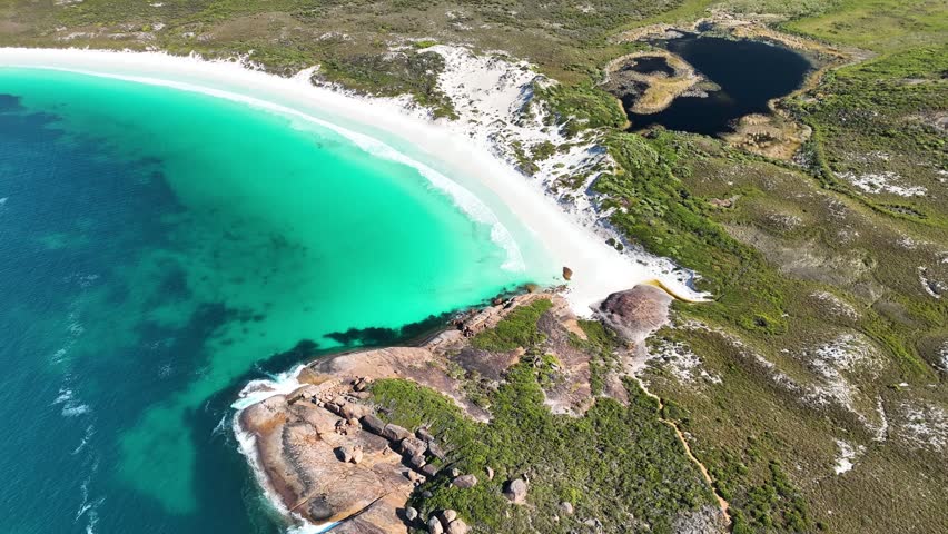 Bay and landscape at Cape Le Grand National Park, Western Australia ...