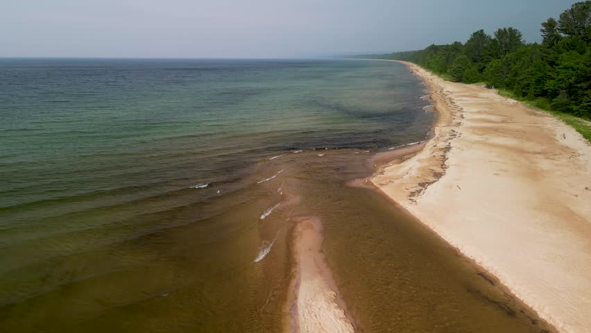 Shoreline of Lake Superior in the Upper Peninsula, Michigan image ...