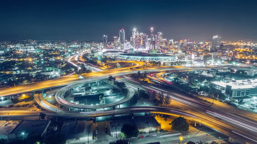 aerial view traffic on freeway interchange: วิดีโอสต็อก (ปลอดค่า ...