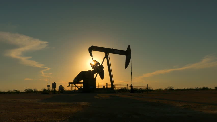 Oil Derrick in the sunset in Texas image - Free stock photo - Public ...