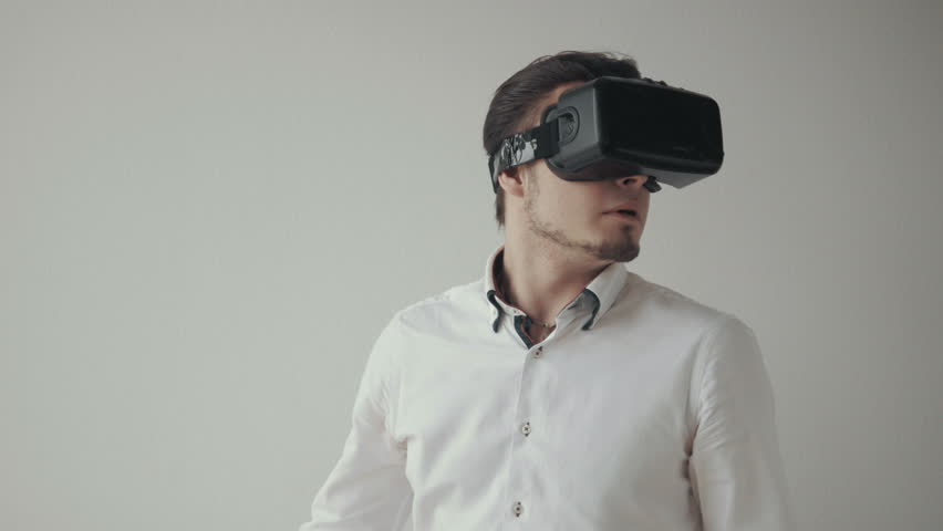 Oculus Rift Review: A Clunky Portal To A Promising Virtual Reality The ...