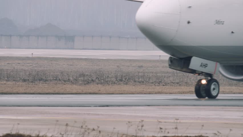 wheels turbines 737 max boeing moving Stock Footage Video (100% Royalty ...