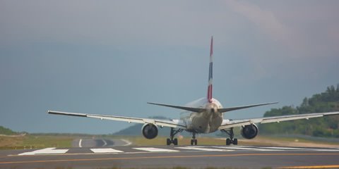 4k Plane Landing Stock Footage Video (100% Royalty-free) 10501562 ...
