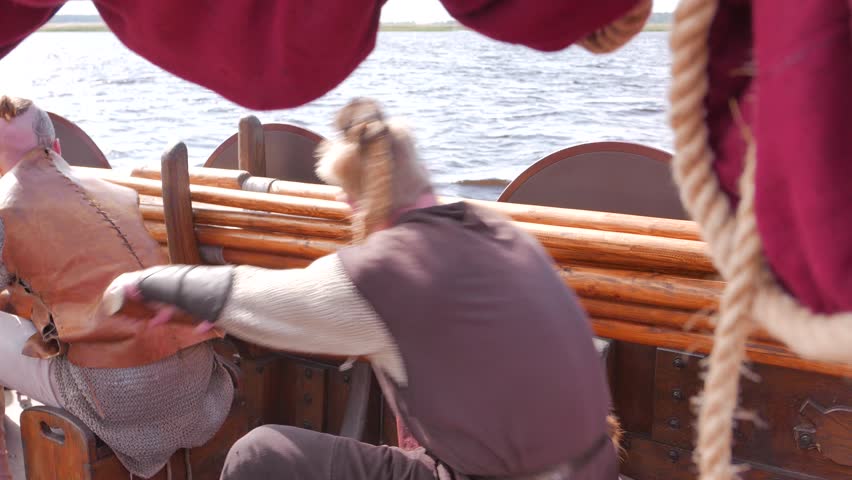 「Vikings are Floating On the」の動画素材（ロイヤリティフリー）19950019 | Shutterstock