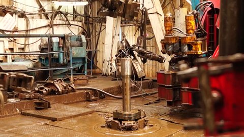 Capture Drill Pipe Elevator Lifting Stock Footage Video (100% Royalty ...