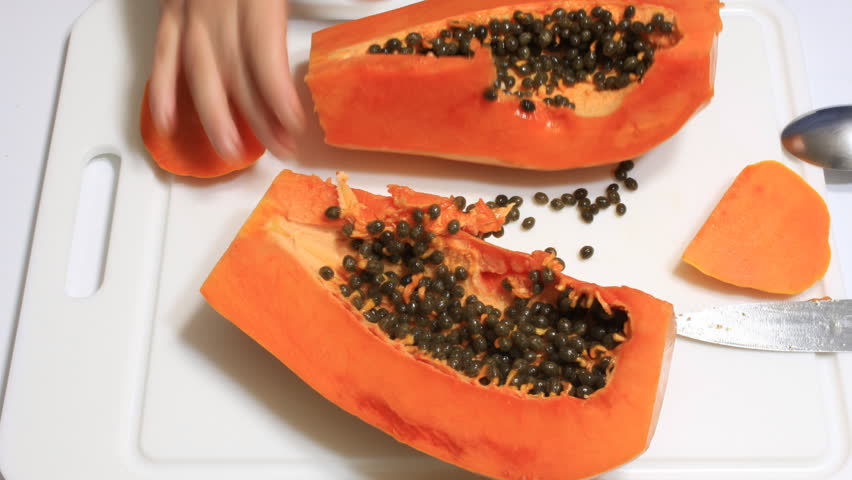 Hakuun Cutting a Papaya Time Lapse liittyvää arkistovideomateriaalia ...