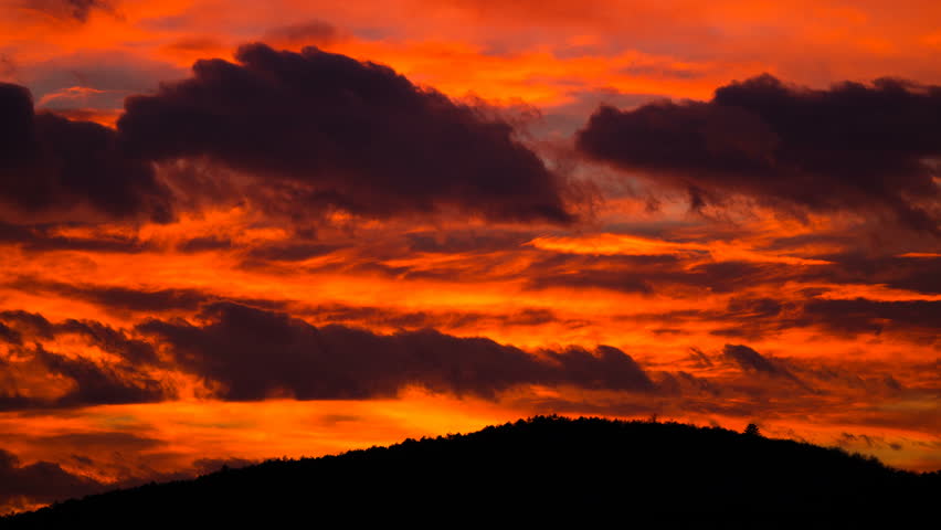 Red Sunset Sky Over Mountain 스톡 동영상 비디오(100% 로열티 프리) 22873102 ...