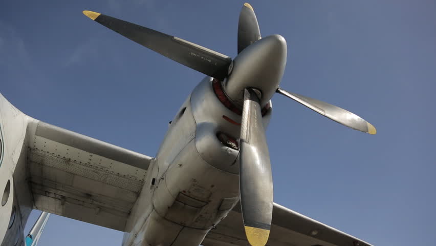 blades turbo-propeller engine passenger plane feathering Stock Footage ...