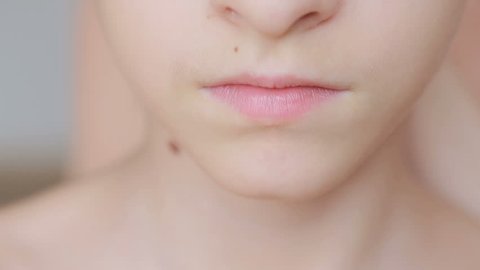 Parted Lips Girl | Lipstutorial.org