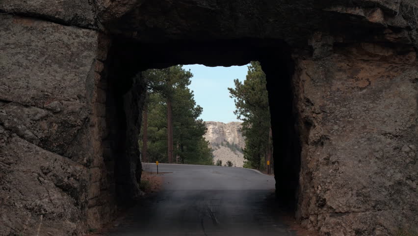 Pointing at Rushmore in the Black Hills, South Dakota image - Free ...
