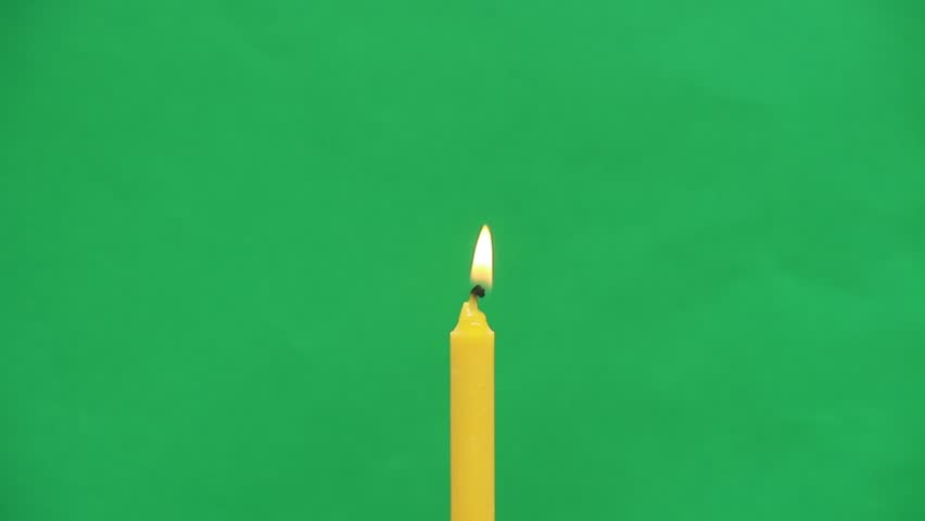 Candle Light On Green Screen : vidéos de stock (100 % libres de droit ...