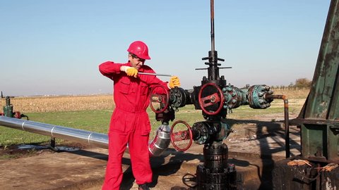 Offshore Oil Rig Operator Worker Safety Stock Photo 131891312 ...