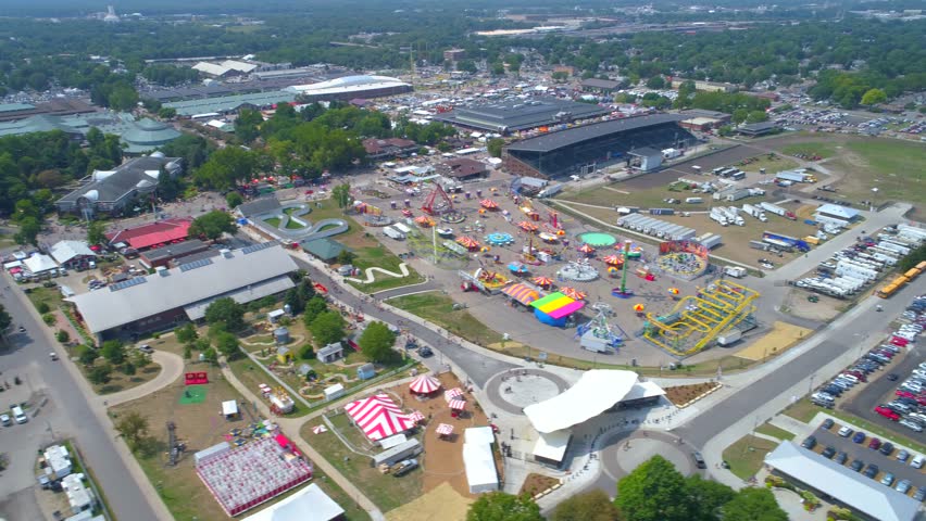 drone aerial 4k iowa state fair: วิดีโอสต็อก (ปลอดค่าลิขสิทธิ์ 100% ...