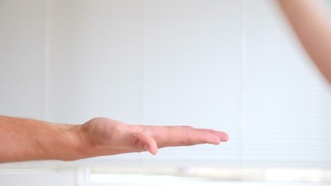 High Five Hand Slap 4k Slowmotion: วิดีโอสต็อก (ปลอดค่าลิขสิทธิ์ 100% ...