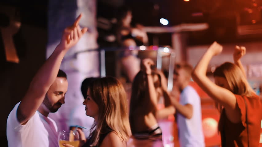 Group of Smiling People Clubbing 库存影片视频（100% 免版税）33945565 | Shutterstock
