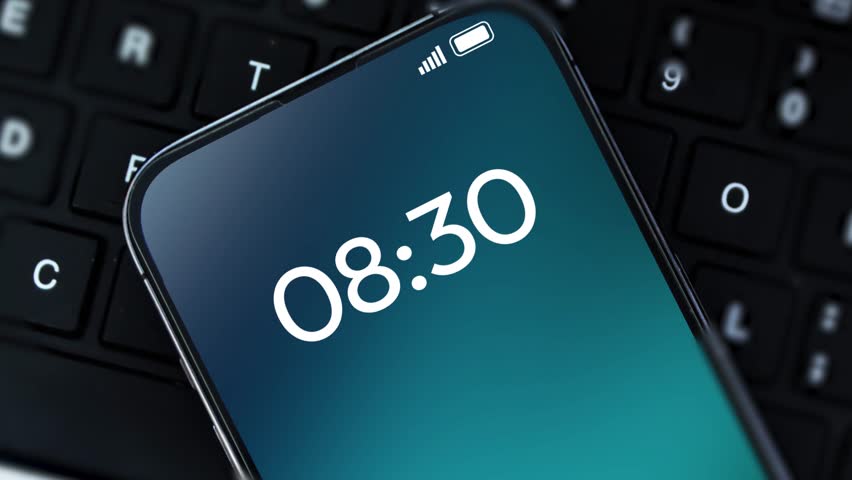 Software update available notification appearing on the smartphone ...