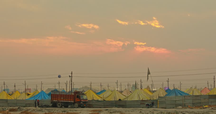 The fair area after the Maha Kumbha ends | mahakumbh prayagraj | freepik