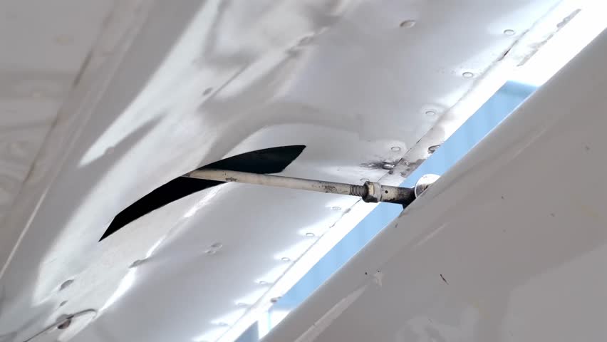 Download Close Flapping Shot Sound Effects - aedownload.com