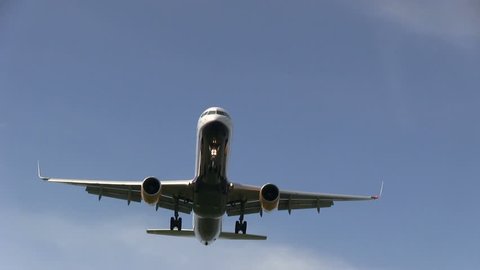 4k Airplane Impressive Landing Flying Overhead Stock Footage Video (100 ...