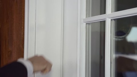 127 Salesman knocking on door Stock Video Footage - 4K and HD Video ...