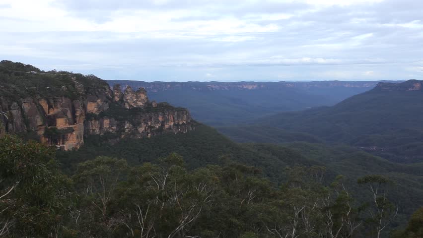 Stunning Natural Beauty Of Deep Valleys And Lush Forest In Australia's ...
