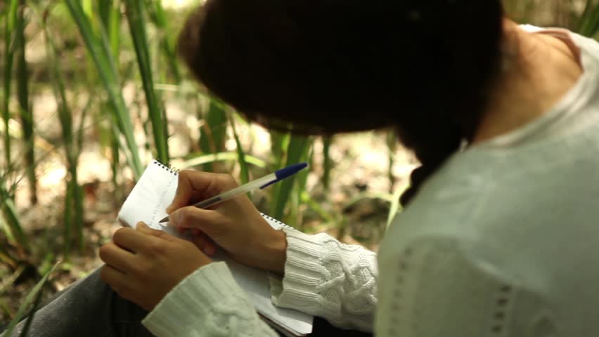 「Sexy Woman Writing - Tracking」の動画素材（ロイヤリティフリー）6553469 | Shutterstock