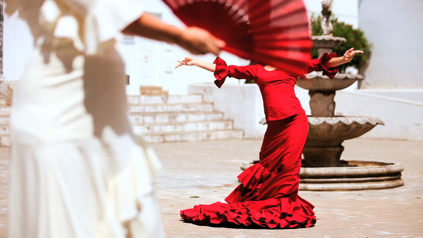 dos damas bailando flamenco tradicional en: video de stock (totalmente ...
