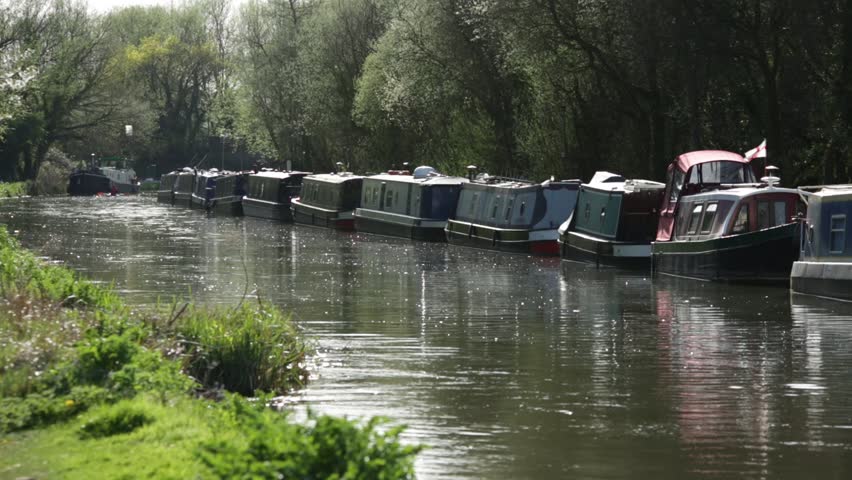 long boats on canal england Stock Footage Video (100% Royalty-free ...